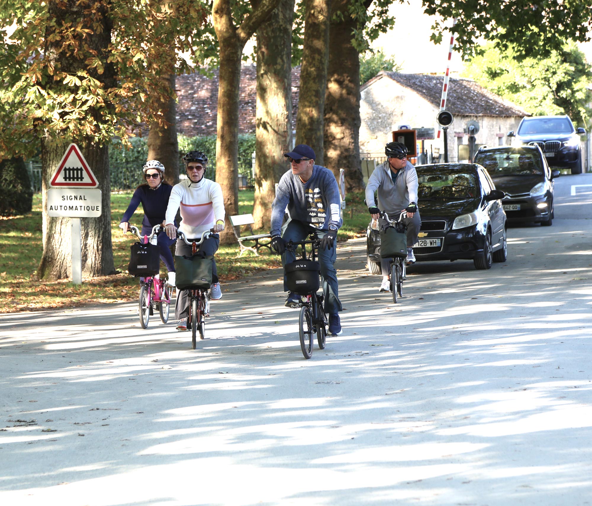 La ligue des châteaux cachés - Traverse, le magazine du vélotourisme